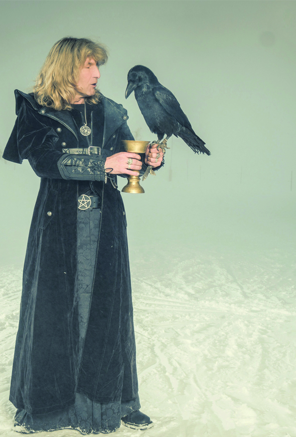 590x870px_Vincent_News – Vincent Raven